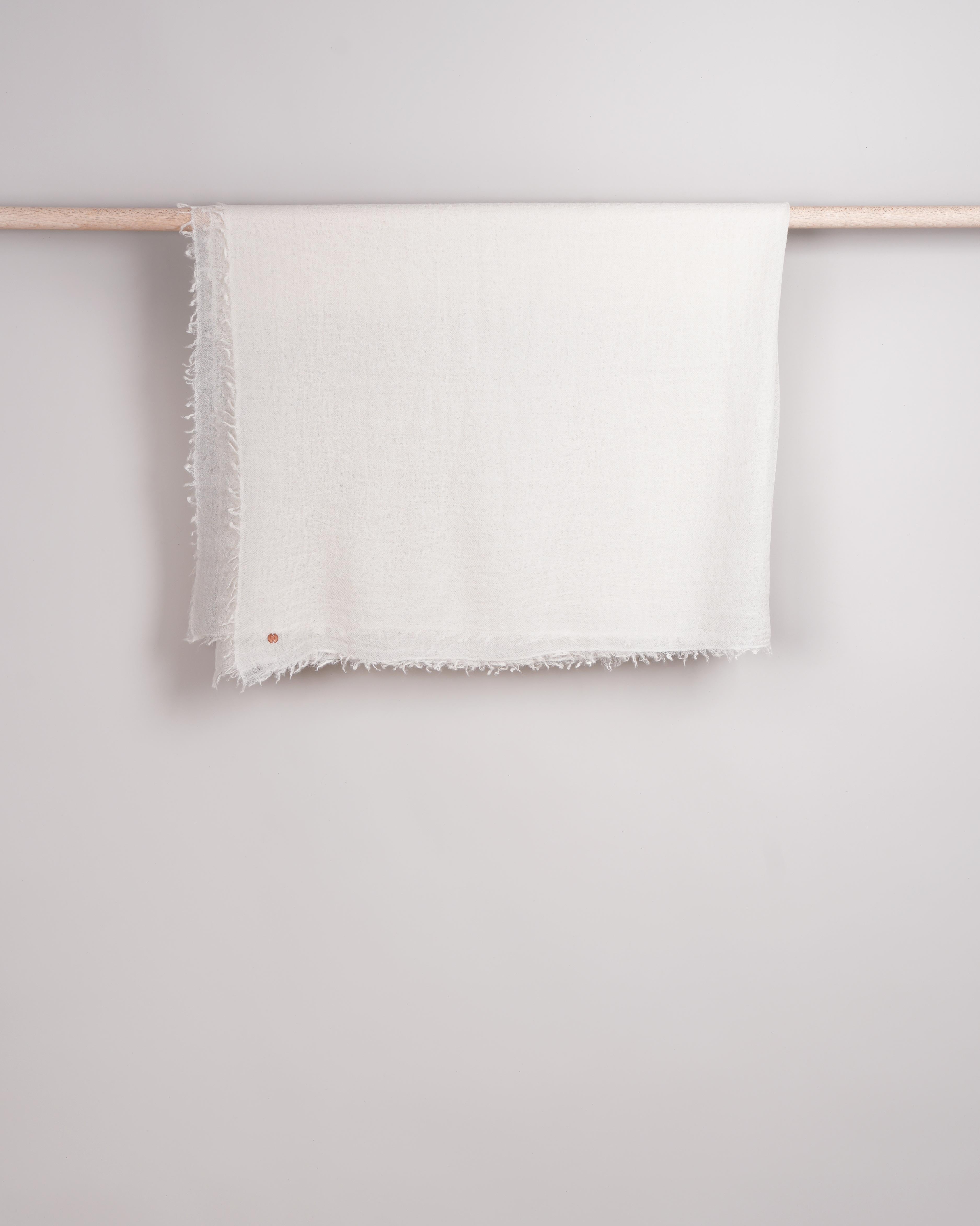 Eco-Shahtoosh Carré offwhite – Bellona Cashmere & Horn GmbH