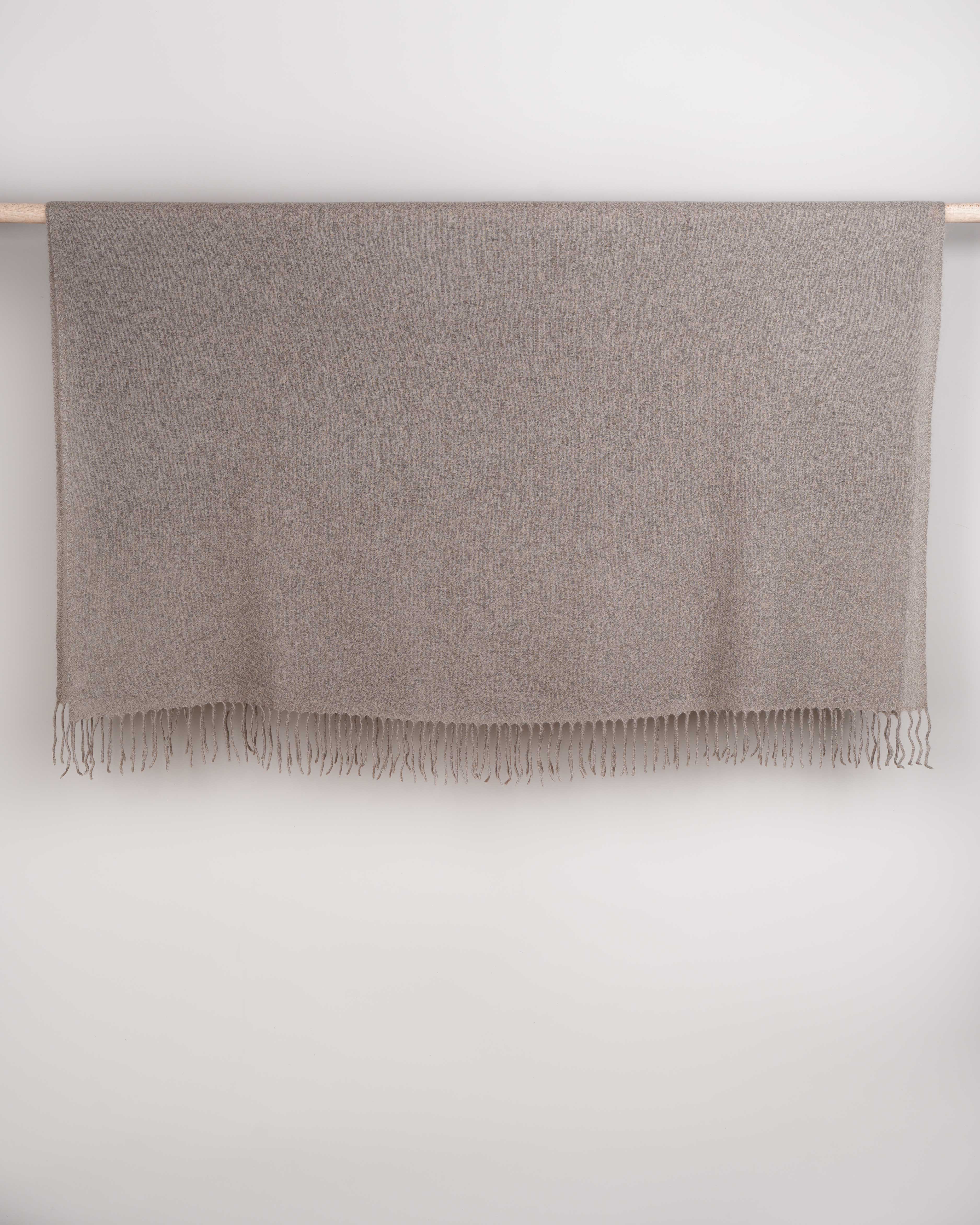 Kaschmirtuch Kunjo fungi grey – Bellona Cashmere & Horn GmbH